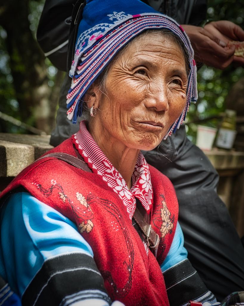 Culture: Dali Bai Dress | YunnanExplorer